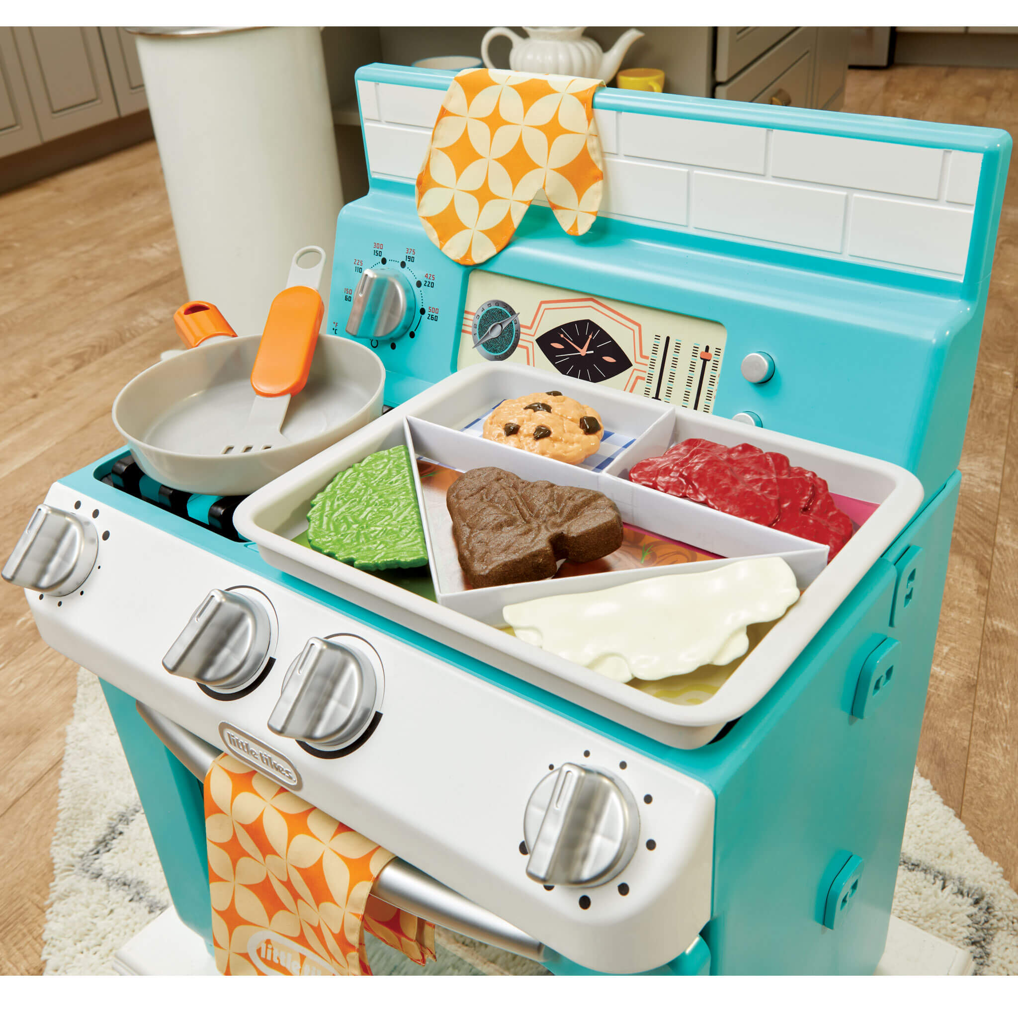 First Retro Oven - Official Little Tikes