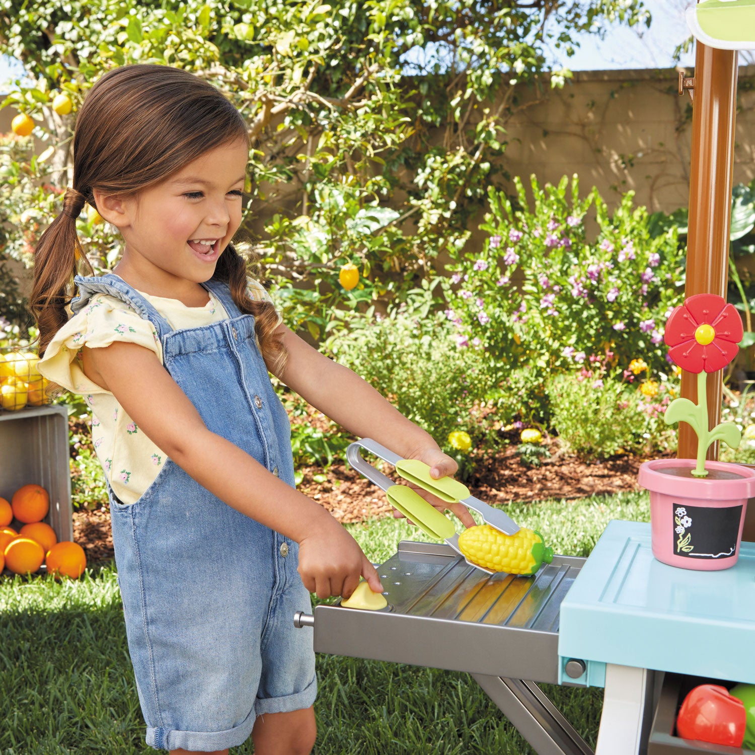 3-in-1 Garden to Table Market | Little Tikes